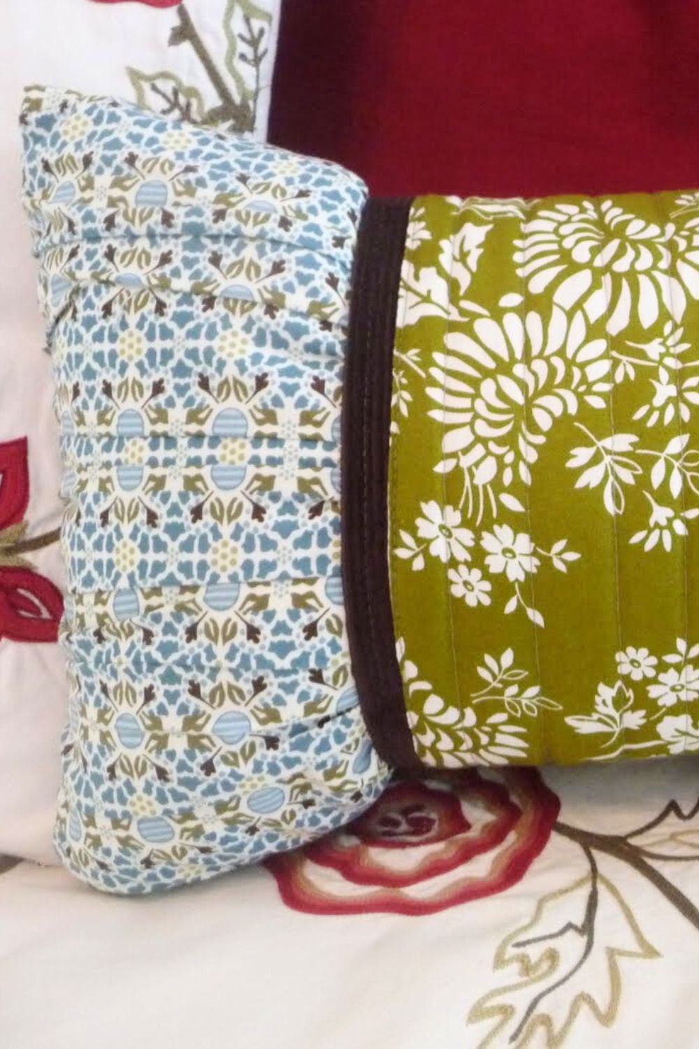 A Cinch of a Pillow Tutorial - Blue Susan Makes