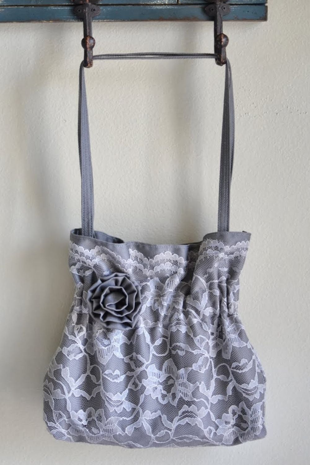 A Little Cinched Lace Bag - Blue Susan Makes