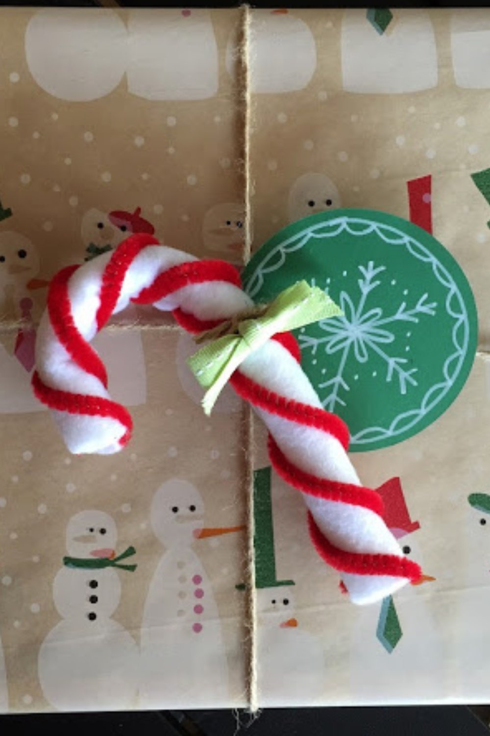 Easy Felt Candy Cane Ornament Tutorial - Blue Susan Makes