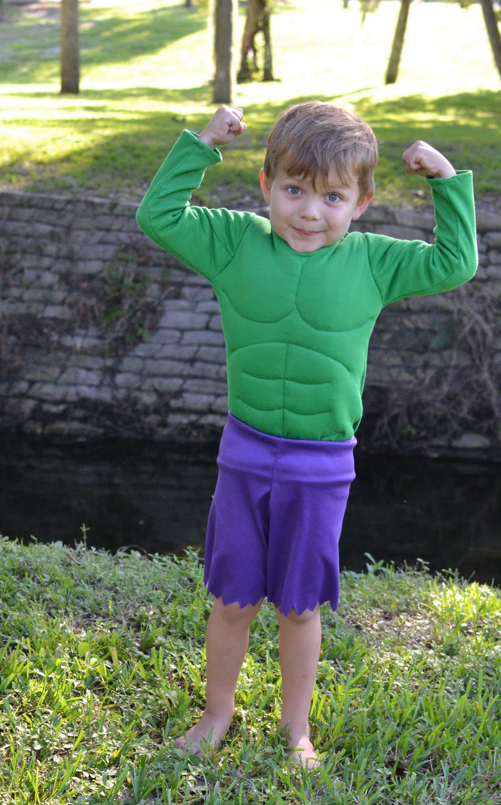 Simple DIY Hulk Costume - How to Sew Muscles - Blue Susan Makes