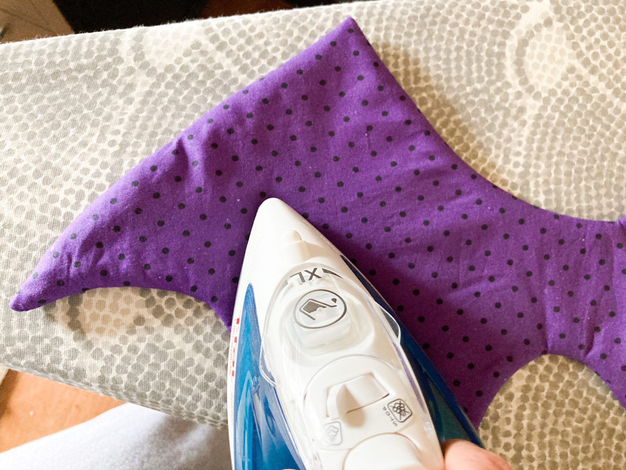 Sew a Halloween Bat Pillow - Free Pattern - Blue Susan Makes