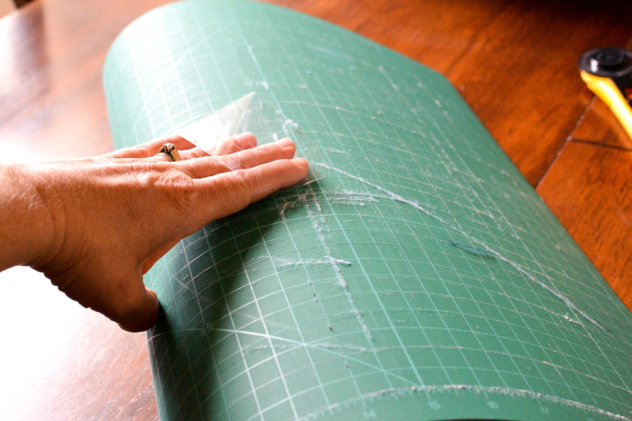 How to Clean a Self Healing Cutting Mat - Blue Susan Makes