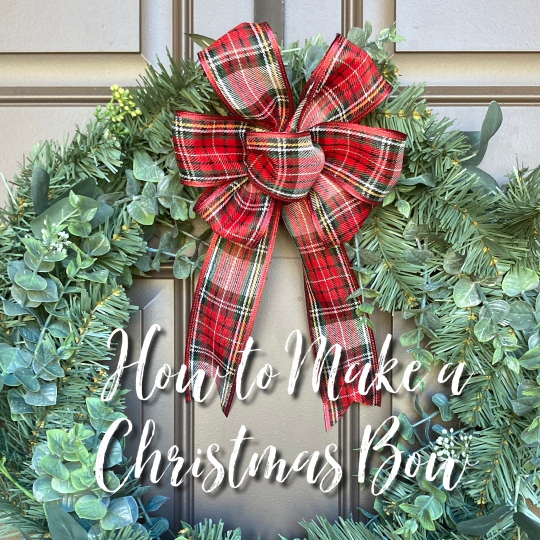 How to Make a Christmas Bow the Easy Way - Blue Susan Makes