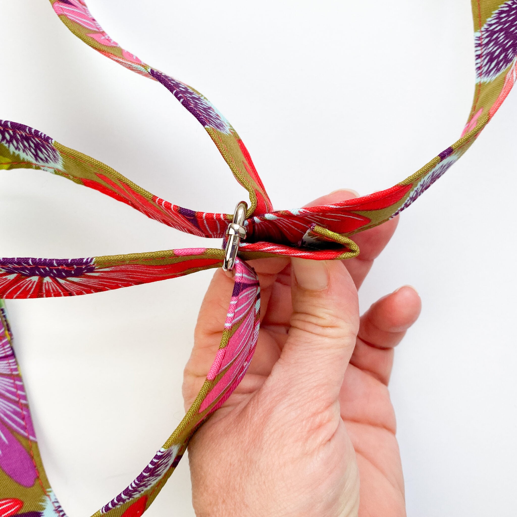 How to Make an Adjustable Strap - Blue Susan Makes